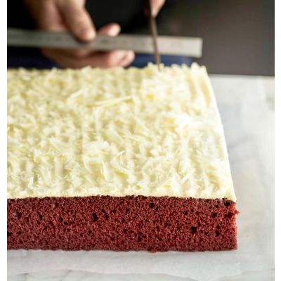 Red Velvet Iced Cake Slab 3.1kg